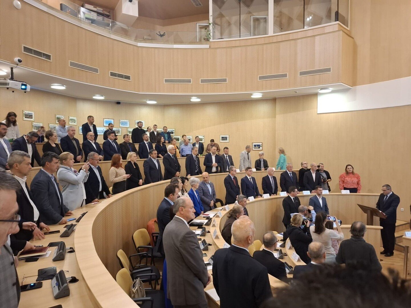 Noul Consiliu Județean Sibiu a fost constituit: Ceremonie oficială la ...