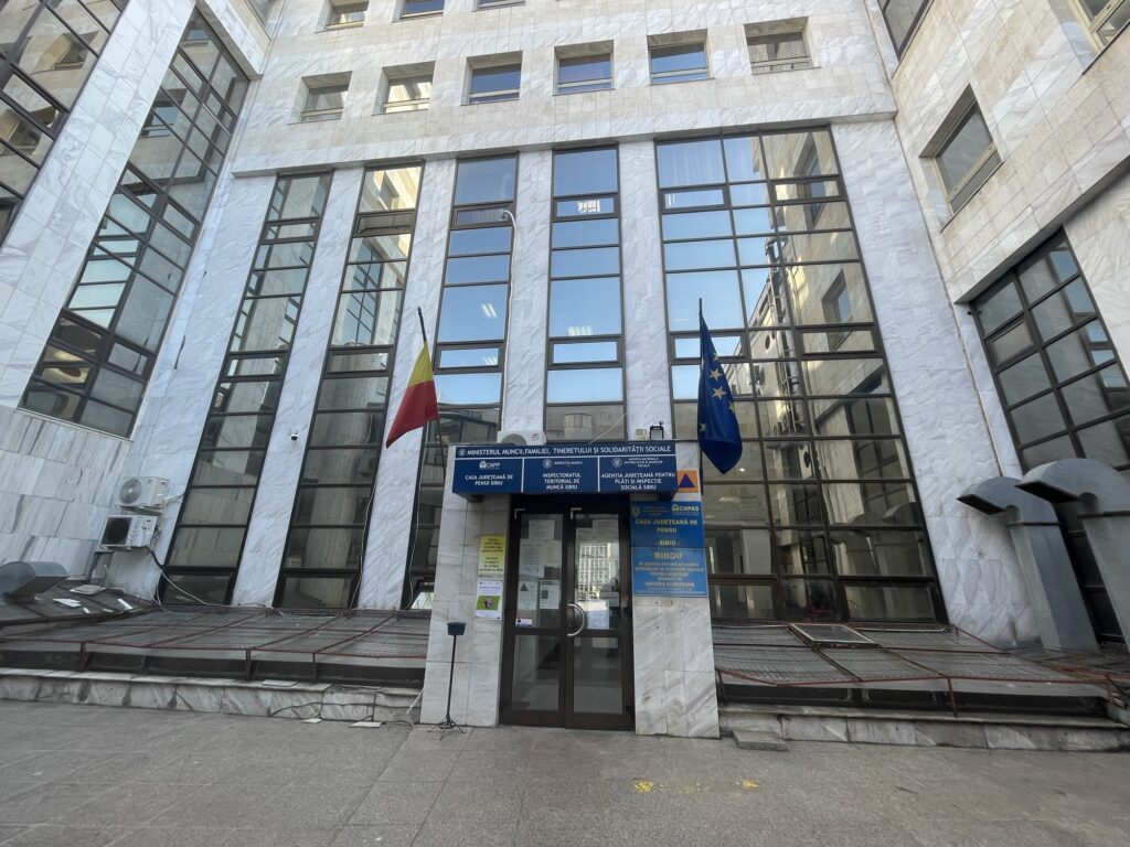 Angajatori: REGES-ONLINE obligatoriu! REVISAL dispare 1 oct.